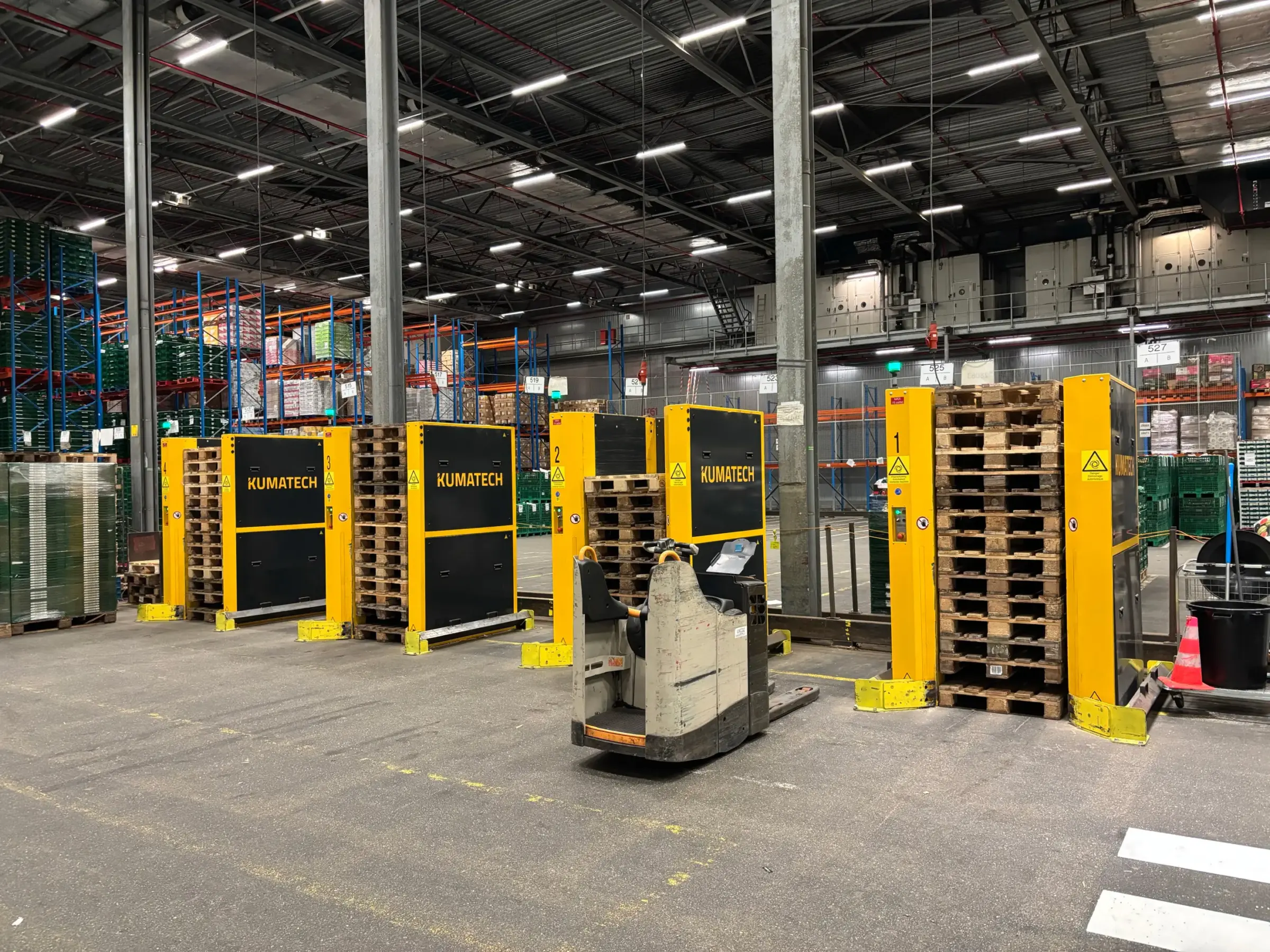 Smart pallet handling in reality - KUMATECH B.V.